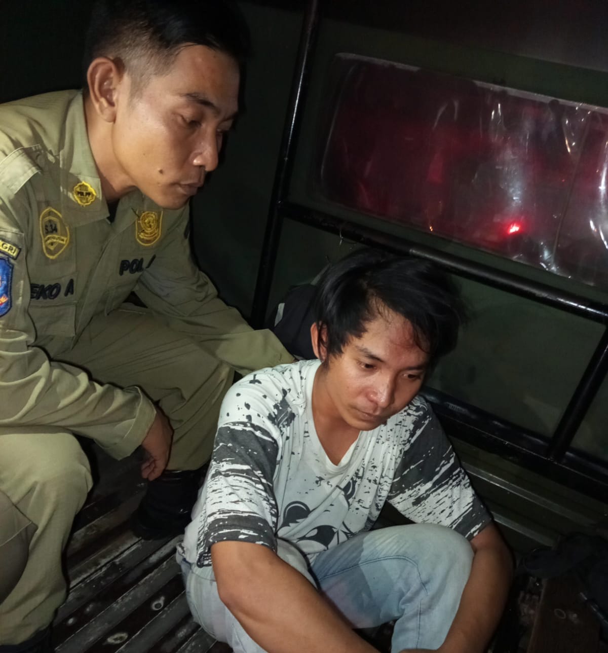 Ketahuan Dorong Motor Korban di Warkop Jalan Kapasari Surabaya, Pelaku ...