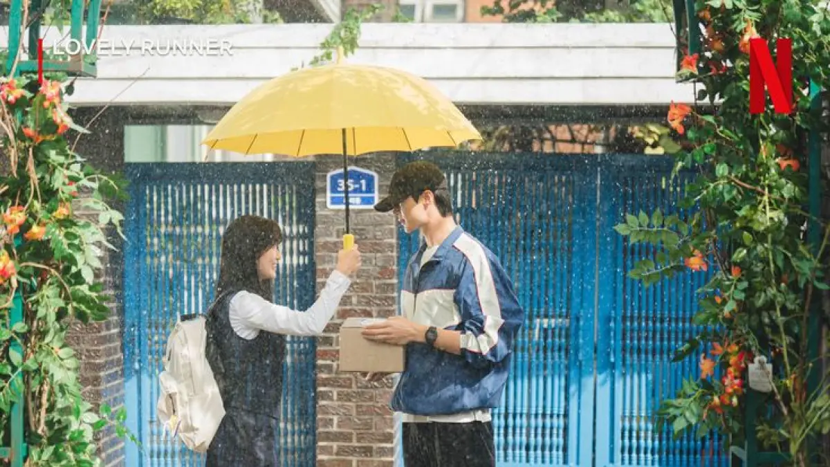 Simbol Takdir Cinta, Ini Makna Payung Kuning yang Kerap Muncul di Drama ...