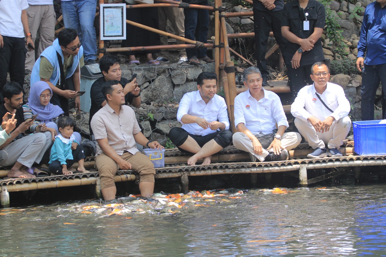 Berkunjung di Magetan, Emil Dardak Puji Wisata Sorbendo, Sebut Layak ...