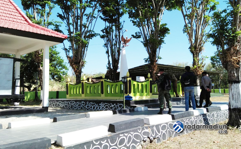 Monumen Soco Butuh Asuhan