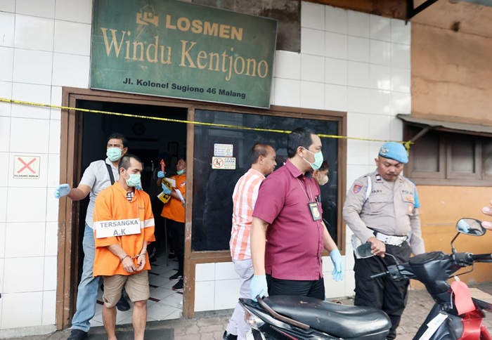 34 Adegan Rekonstruksi Ungkap Kronologi Pembunuhan di Losmen Windu ...