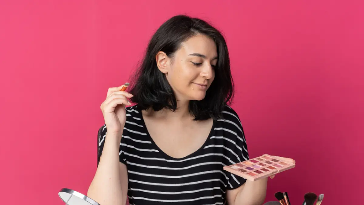 Salah Pilih Warna Bisa Bikin Kusam, Kenali Color Theory Makeup untuk ...