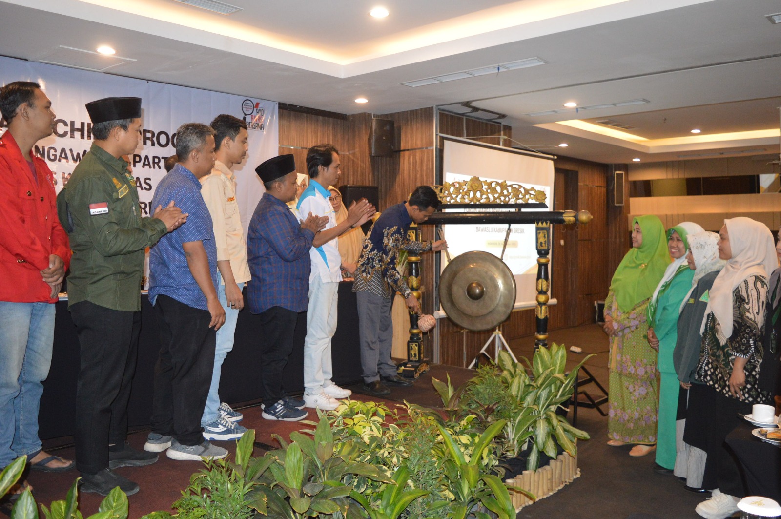 Perkuat Pengawasan Pemilu 2024, Bawaslu Gresik Libatkan 1.000 Aktivis ...