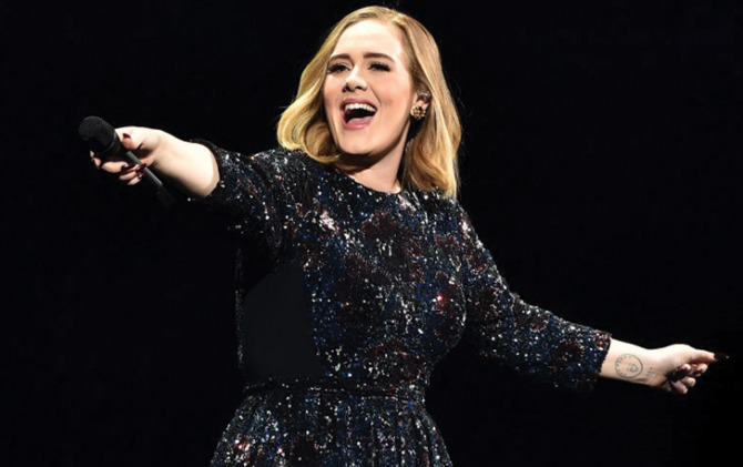 Adele Umumkan Konser di Hyde Park, Situs Tiket Pre-Sale Diserbu