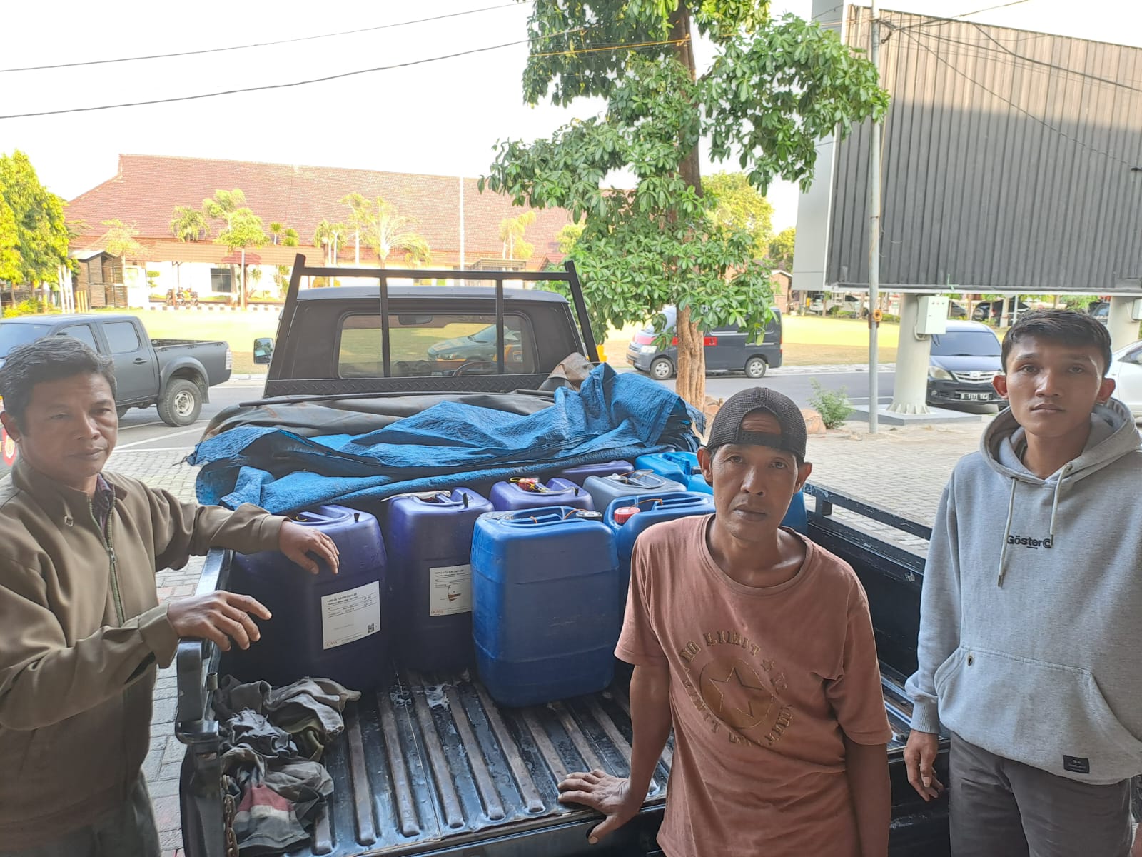 Polisi Gagalkan Pengiriman Tuak Ilegal Dari Tuban ke Jombang, 20 ...