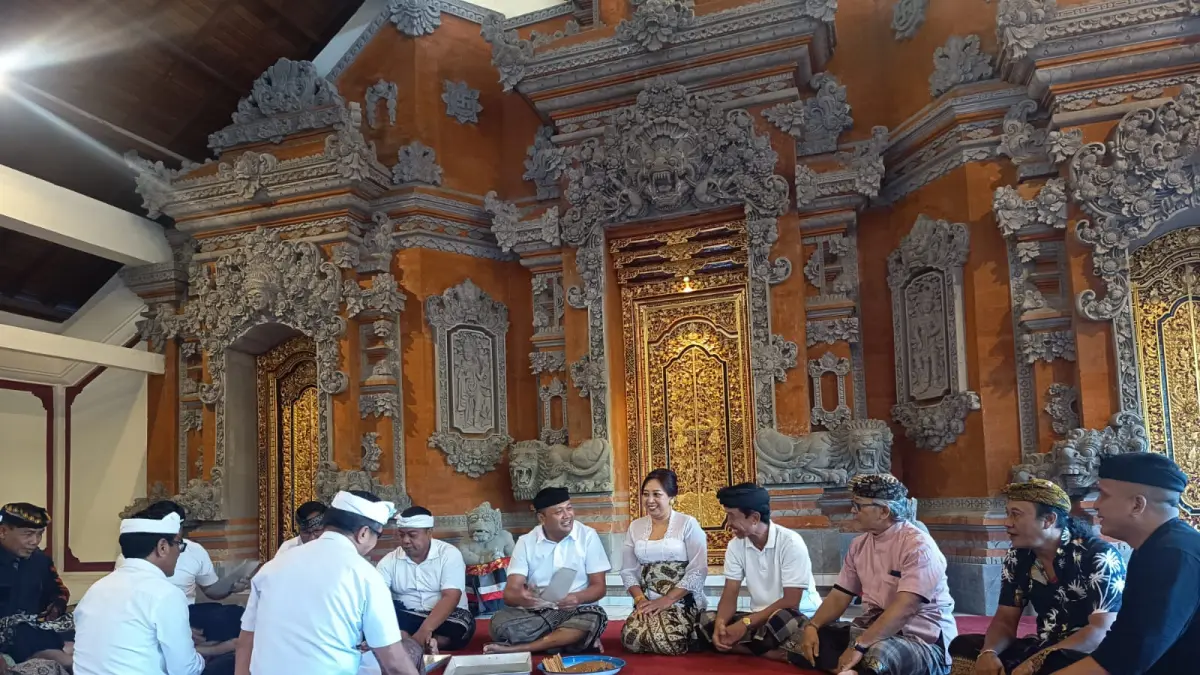 Tanggapi Spanduk Kritik di Ubud, Bupati Mahayastra Tegaskan Pemimpin ...