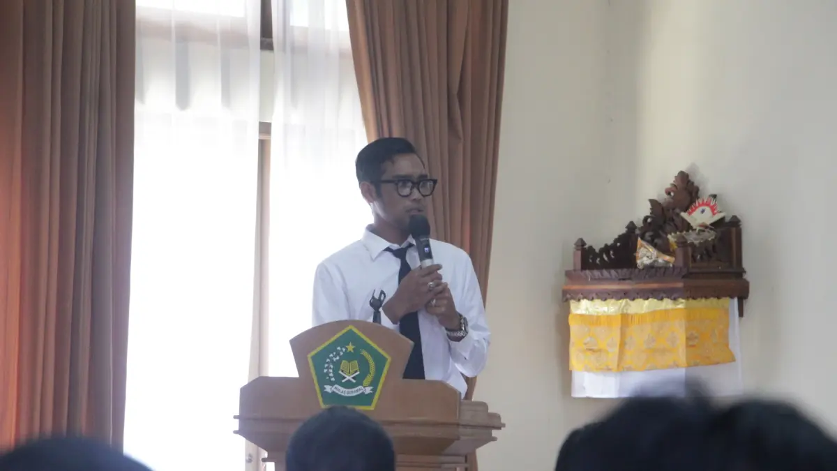Cokorda Gede Kayamana Sedana, Guru Muda yang Menakhodai MGMP Agama ...