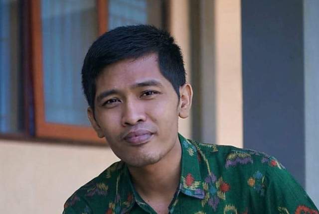 Anak Buruh Bangunan di Sinabun Jadi PNS; Kuliah Sambil Jualan Kue Keliling