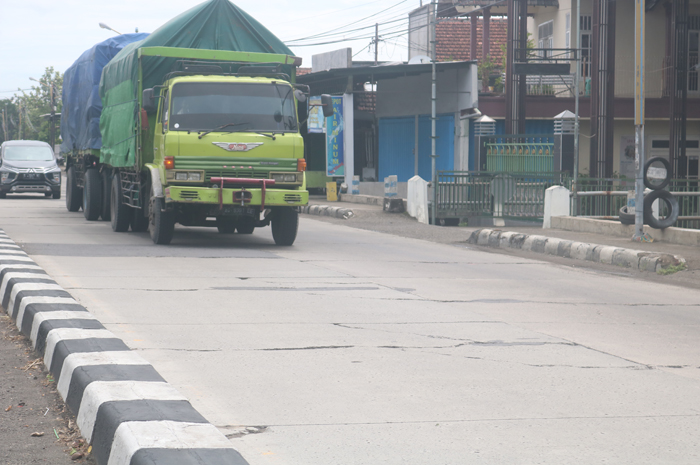 Cor Jalan Nasional di Jombang Dikeluhkan, PPK BPPJN: Tahun Ini Dibongkar