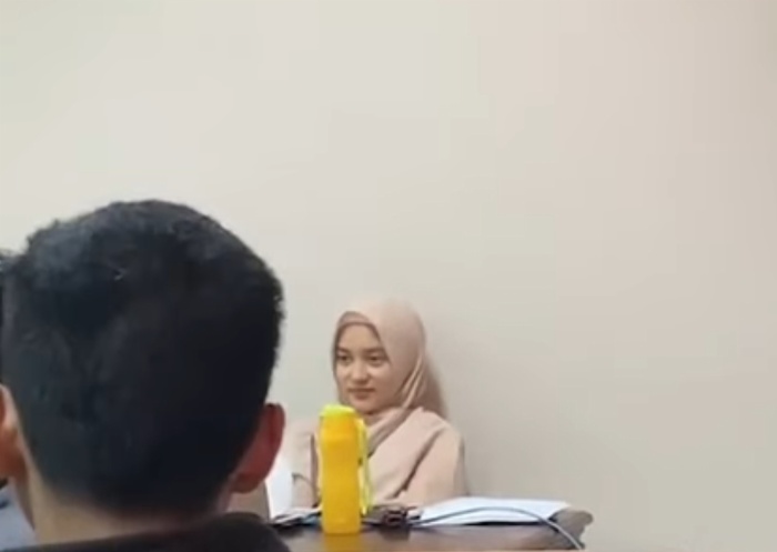 Viral! Ini Dia Sosok Tri Retno Setiyawati Dosen Cantik Fakultas Teknik ...