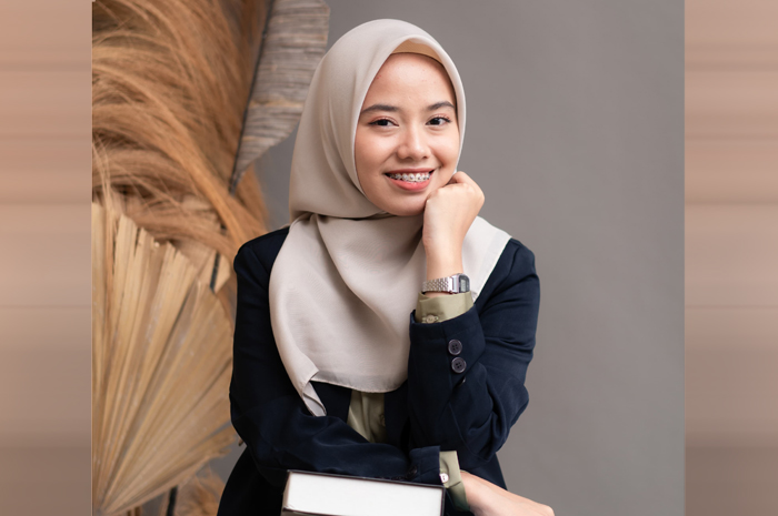 Mengenal Sosok Rindifa Amilatul Fitri, Mahasiswi S2 Psikologi UMS Asal ...