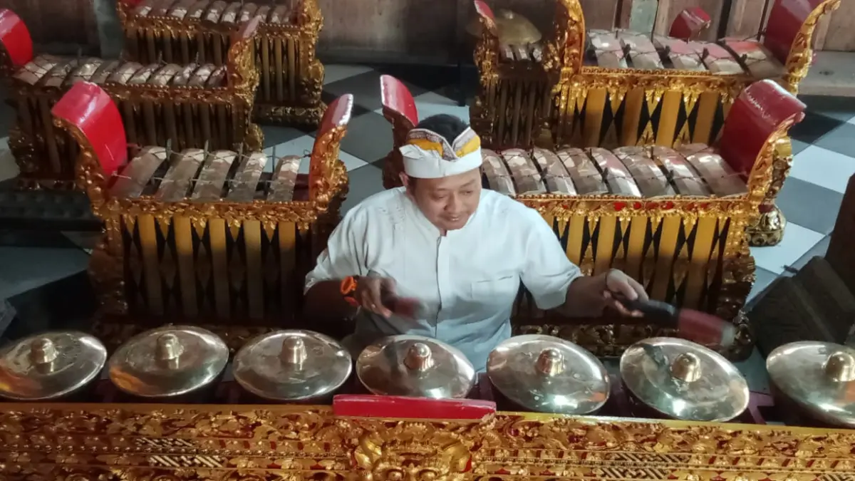 Dapat Gamelan Bali, Candi Joglo Semar di Grobogan Perkuat Wisata ...