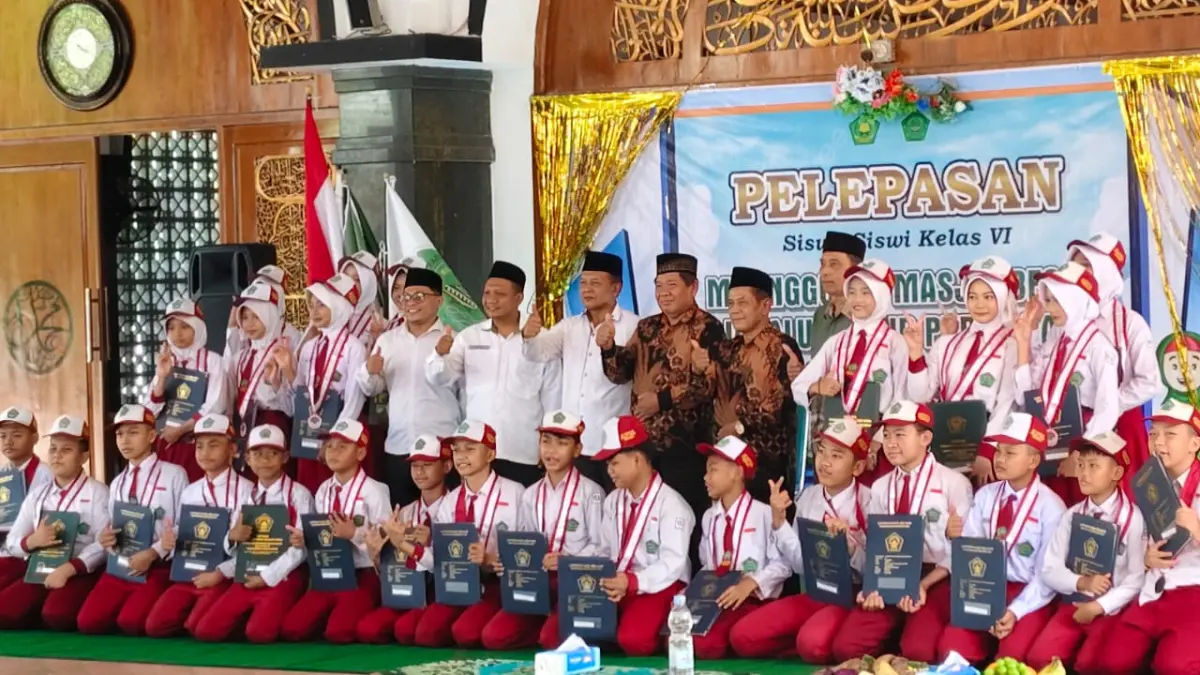 138 Siswa MI Unggulan Jabalul Khoir Wisuda Sebagian Diterima di Sekolah ...