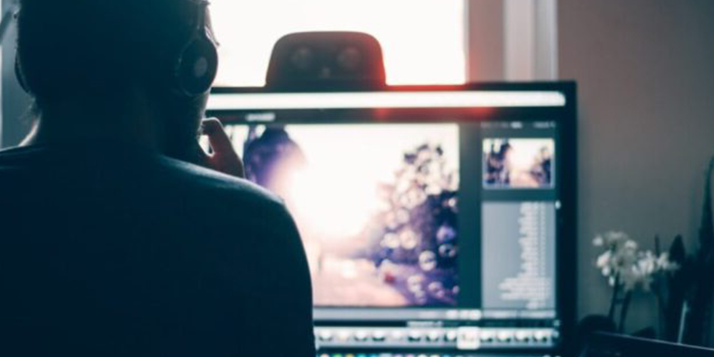 Mata Sehat, Karya Hebat: Tips Visual Hygiene untuk Pekerja Kreatif Digital